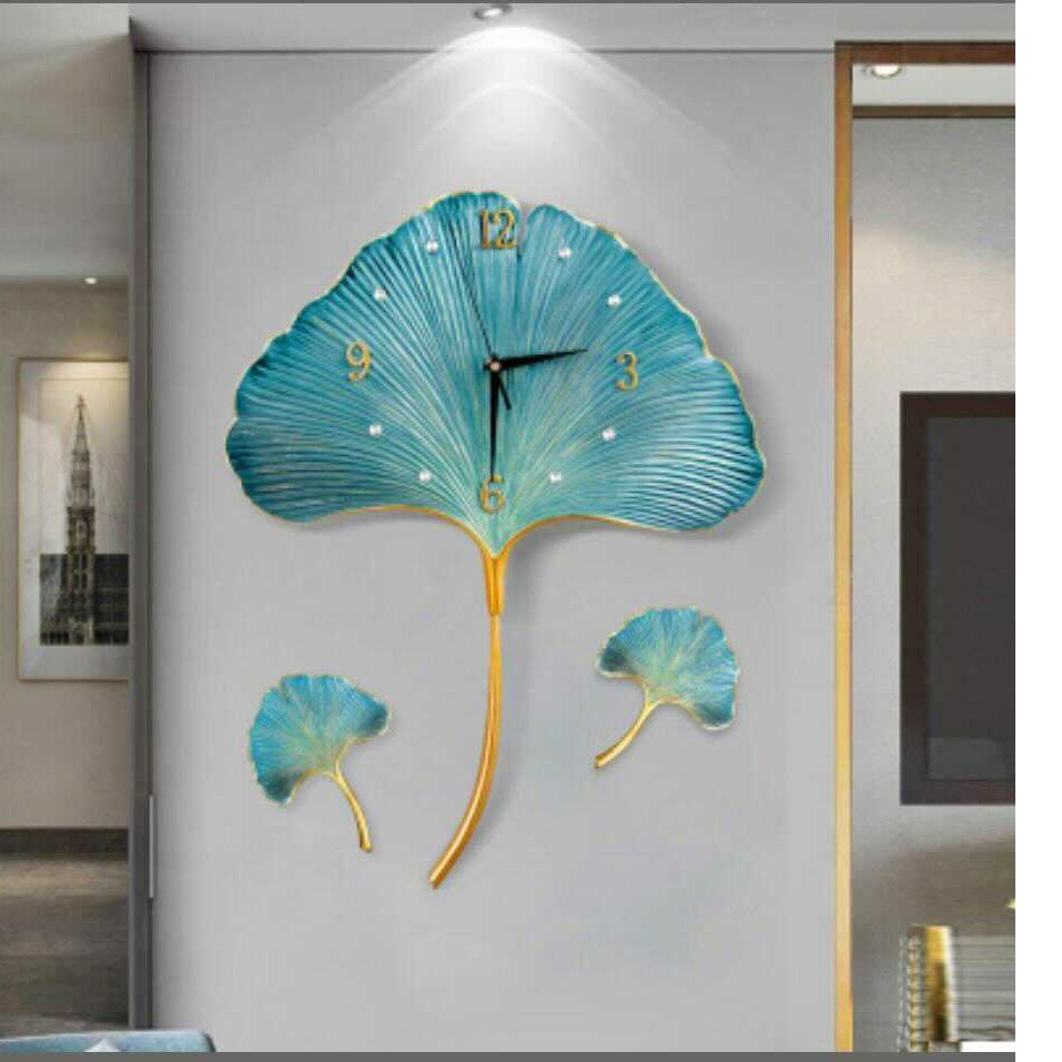 Decorative Iron Wall Hanging With Clock(Blue)